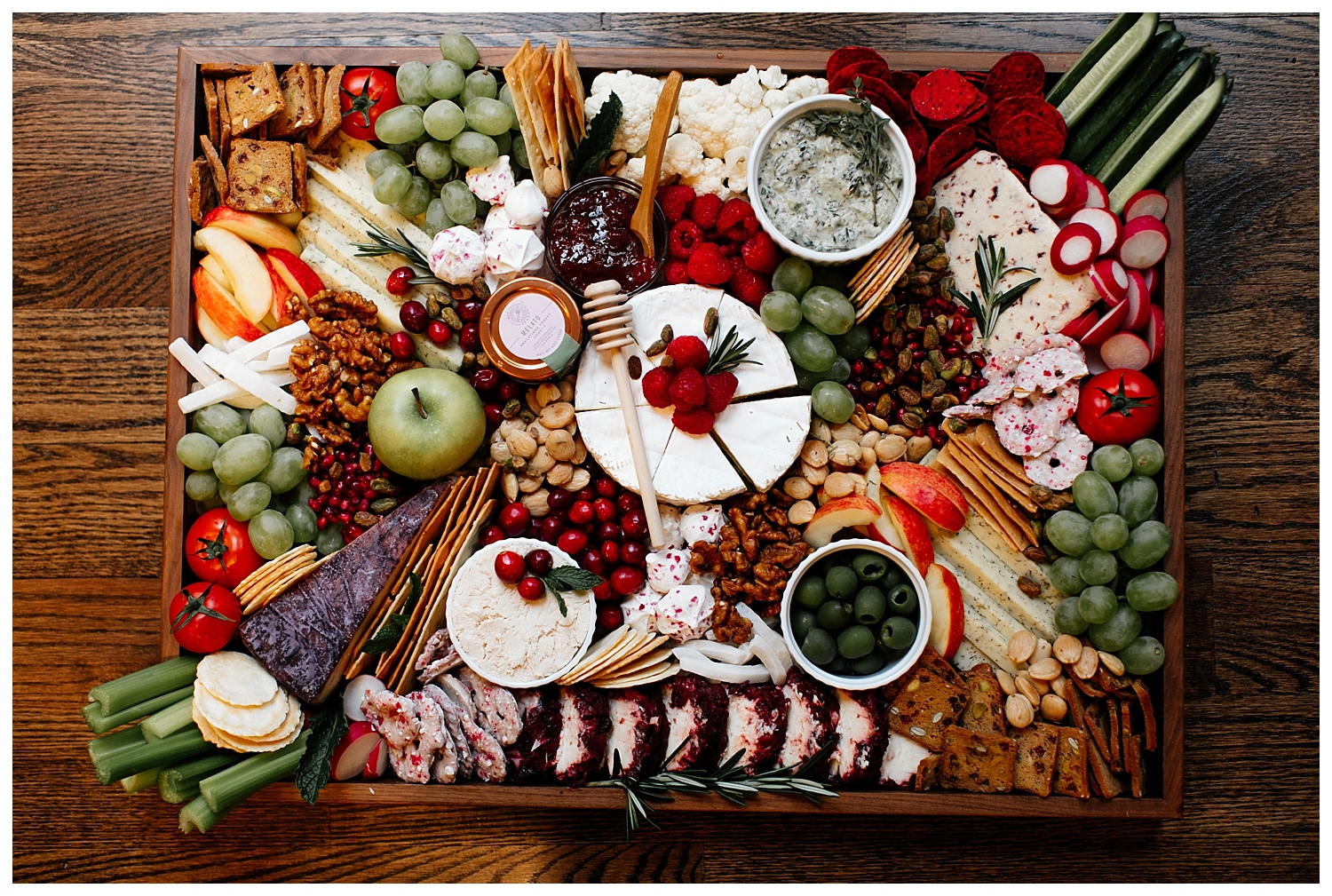 Build a Holiday Themed Cheese Board - amandacoker.com